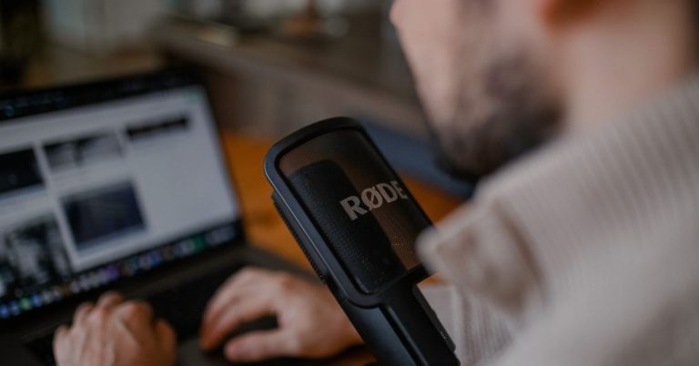 Voice Over: 6 Best Microphones For Narration Work (USB & XLR) - AudioPhilly